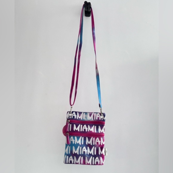 Robin Ruth | Bags | Robin Ruth Miami Pink Blue Canvas Graffiti ...